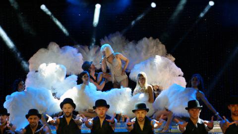 MM_Dancers_our_singers_and_bands